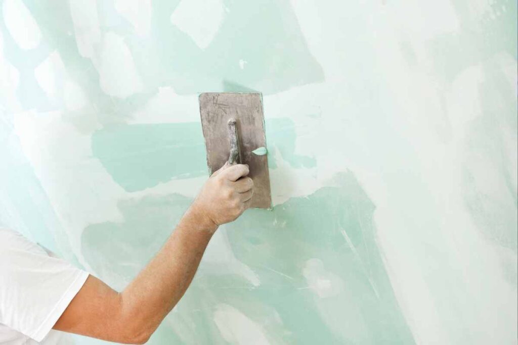 DIY Wall Plastering: Smooth Out Imperfections