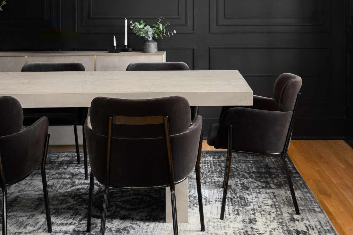 Decorating with Black and White: Monochromatic Home Design