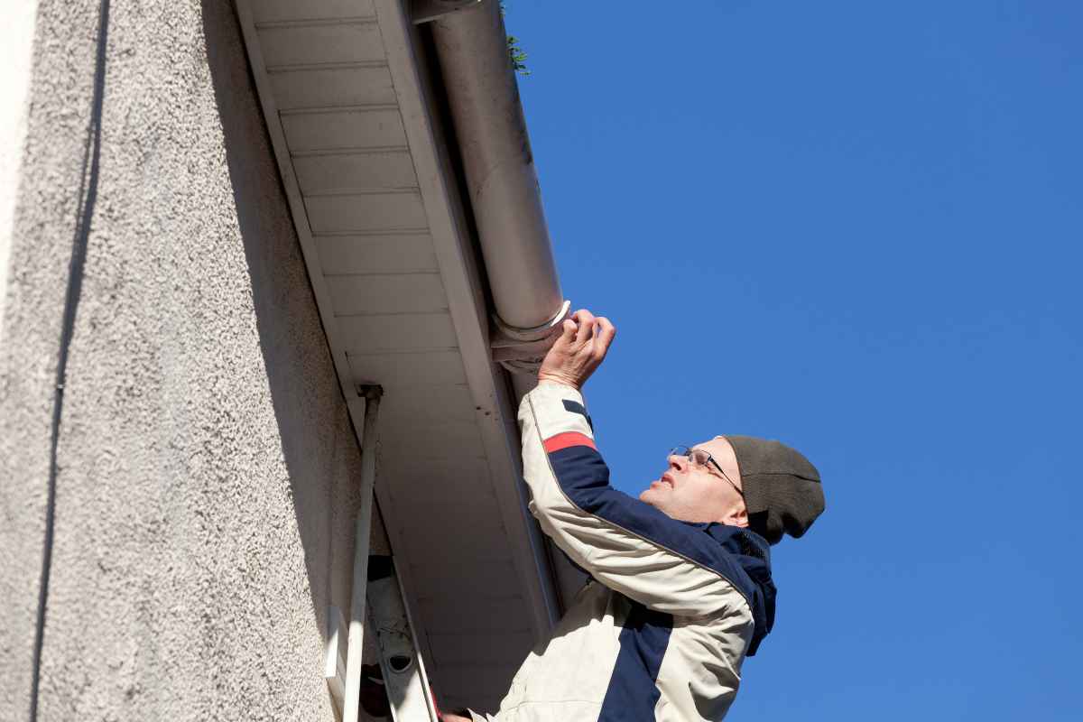 DIY Gutter Repair: Fixing Leaks and Sagging