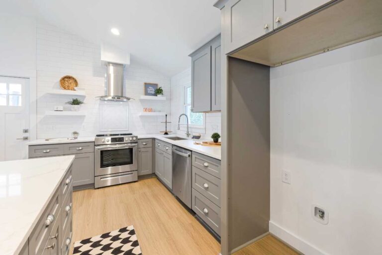 Kitchen Cabinets Colors: 5 Stylish Ideas