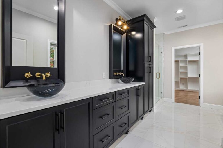 Kitchen Cabinets Colors: 5 Stylish Ideas