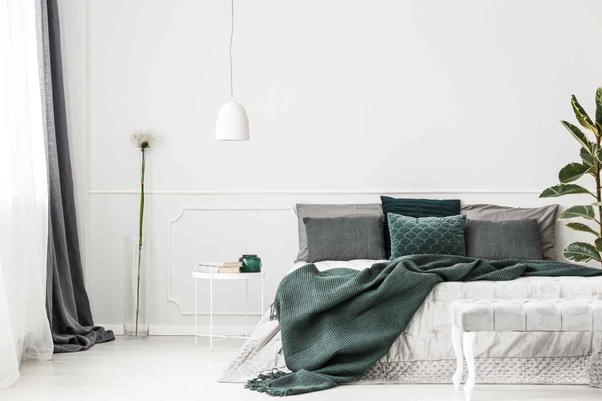Feng Shui Bedroom: Top 5 Small-Bedroom Bed Tips