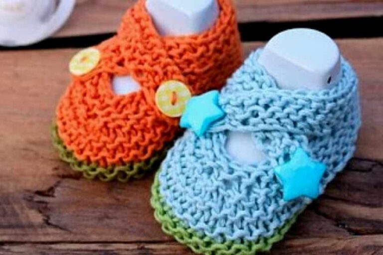Super Cute! Learn to Knit this Baby Crossed Shoes