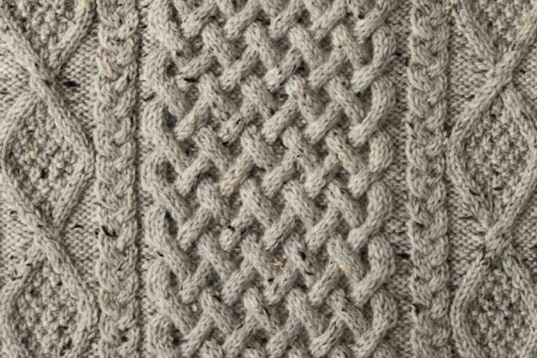 Very Pretty! Learn to Knit Complex Cables