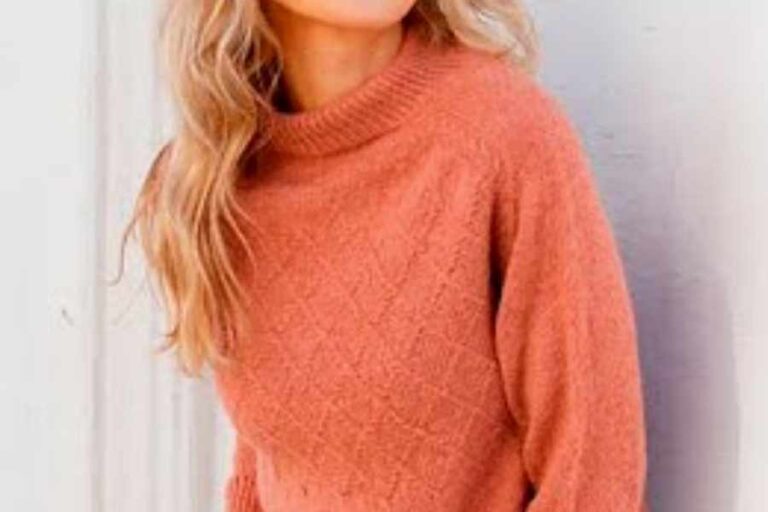 Beautiful and Simple! Learn to Knit this Jumper