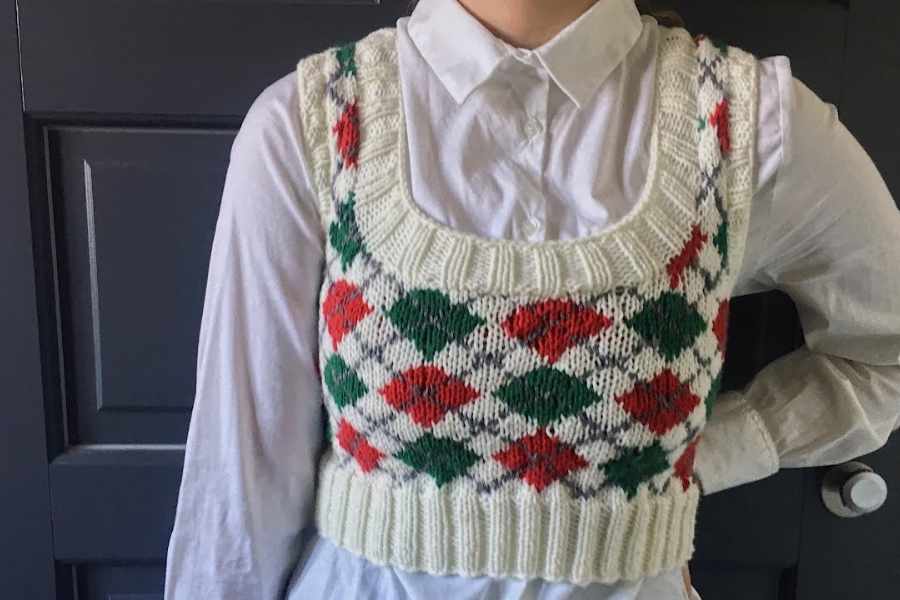 Very Beautiful! Learn to Knit this Checkered Vest
