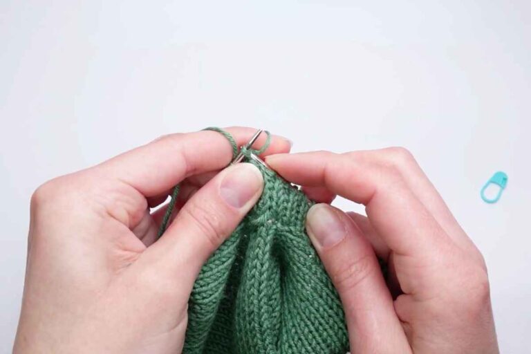 How to Knit a Beautiful Top