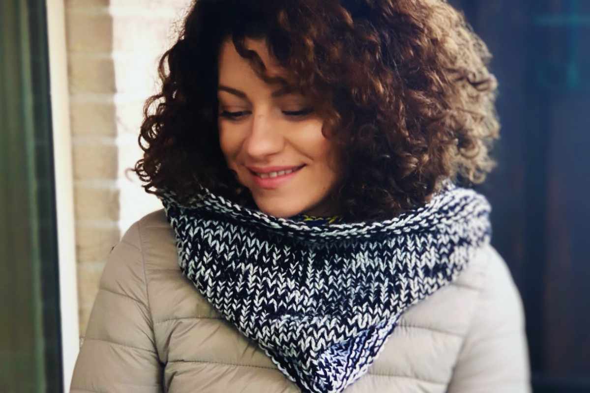 Learn How to Knit Cozy Winter Cowl - SUPER EASY!