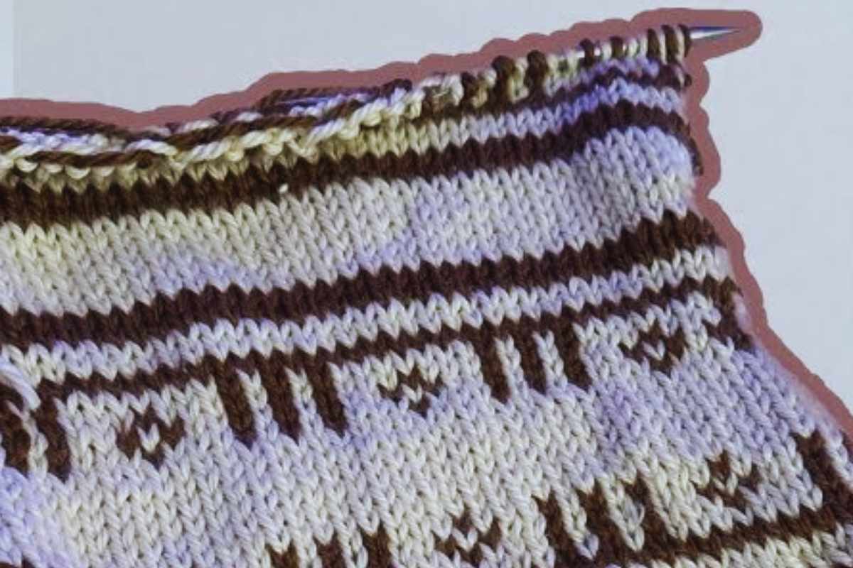 Easy Steps for Beginners to Switch Colors in Knitting
