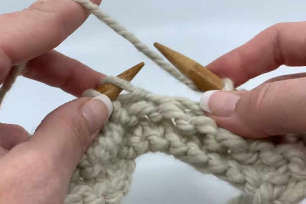 The Perfect Easy Scarf Pattern for Beginners