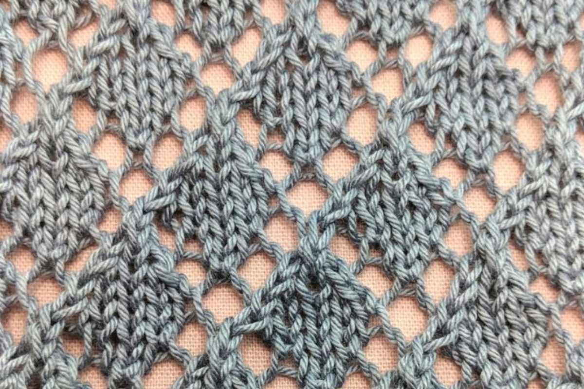 Make The Beautiful Diamond Lace Knitting Pattern