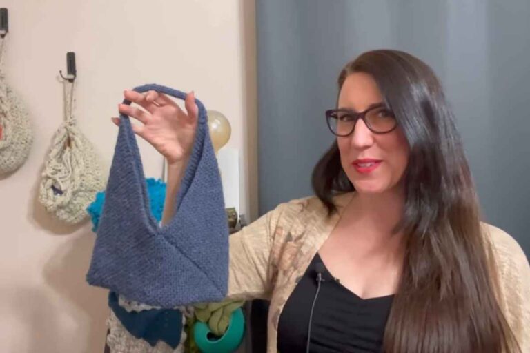 How to Knit this Charming Folded Rectangle Purse!