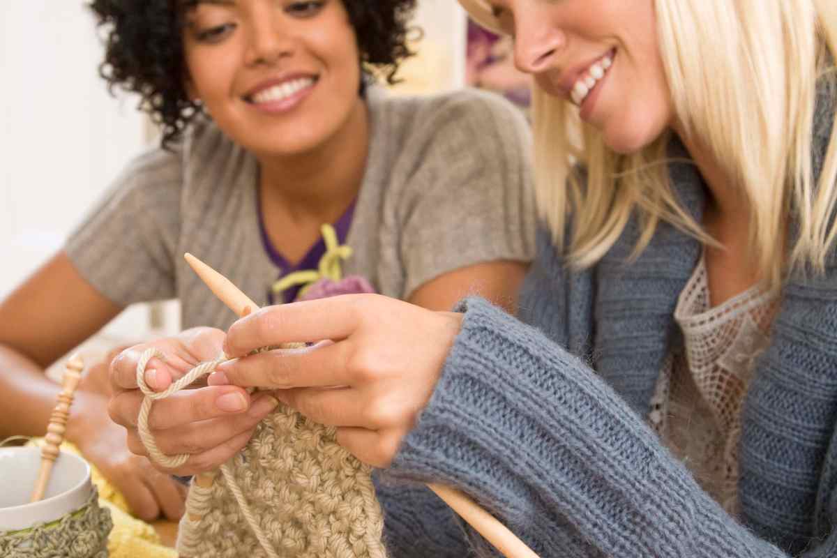 The Ultimate Guide to Cast-On and Bind-Off Methods