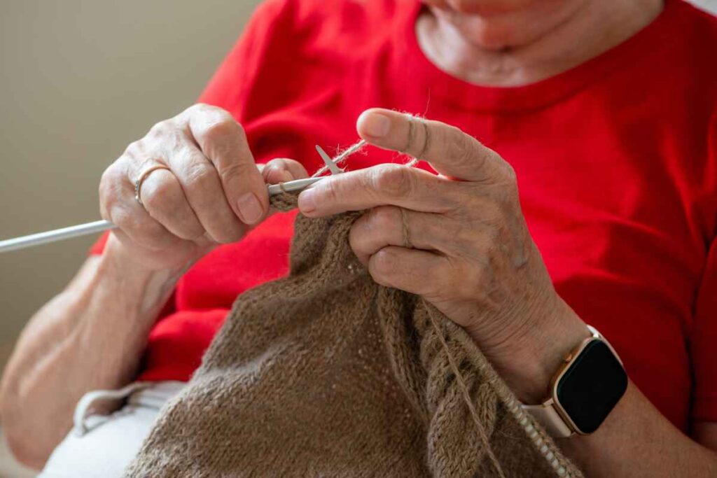 How to Seamlessly Join Yarn While Knitting