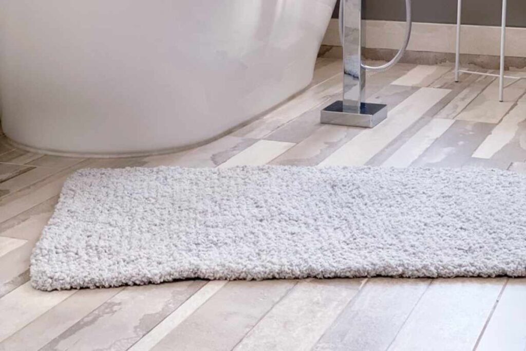 Knit Your Own Suds & Bubbles Bathmat - DIY for Your Bathroom