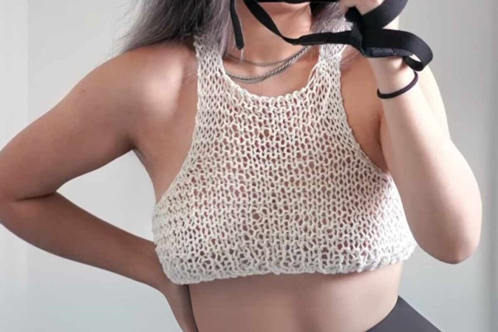 How to Knit a Stylish Mesh Crop Top – A Simple Guide