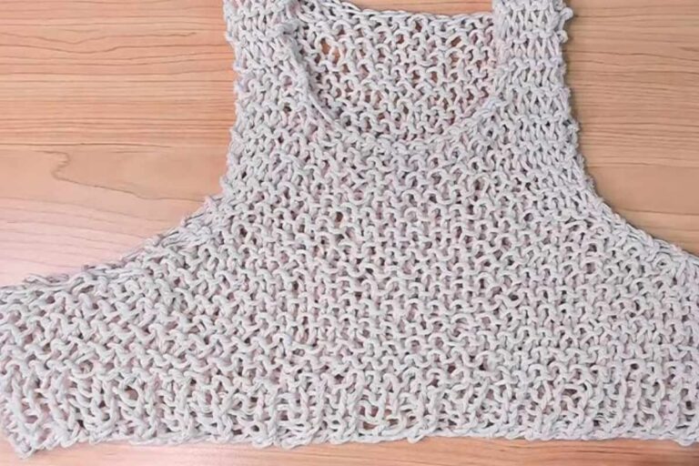 How to Knit a Stylish Mesh Crop Top – A Simple Guide