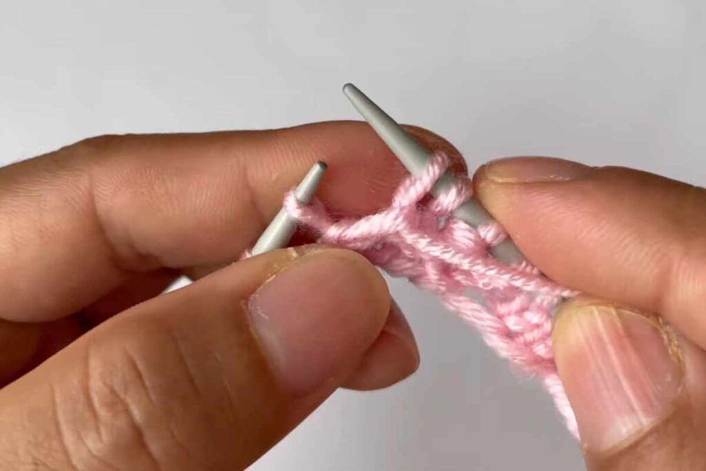 How to Knit a Beautiful Pattern for Various Projects