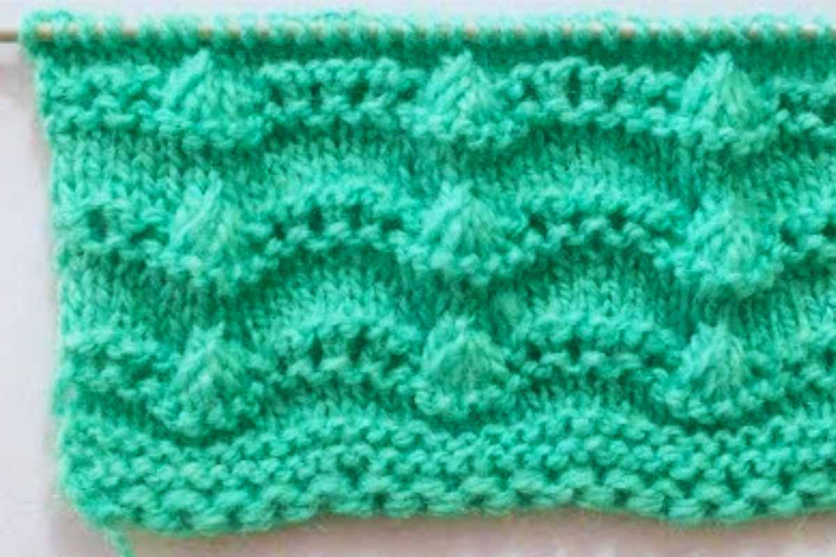 Textured Eight-Row Stitch Pattern for Cozy Sweaters
