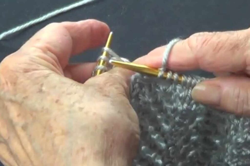 Arrowhead Lace Stitch: A Fashionable Lace Pattern