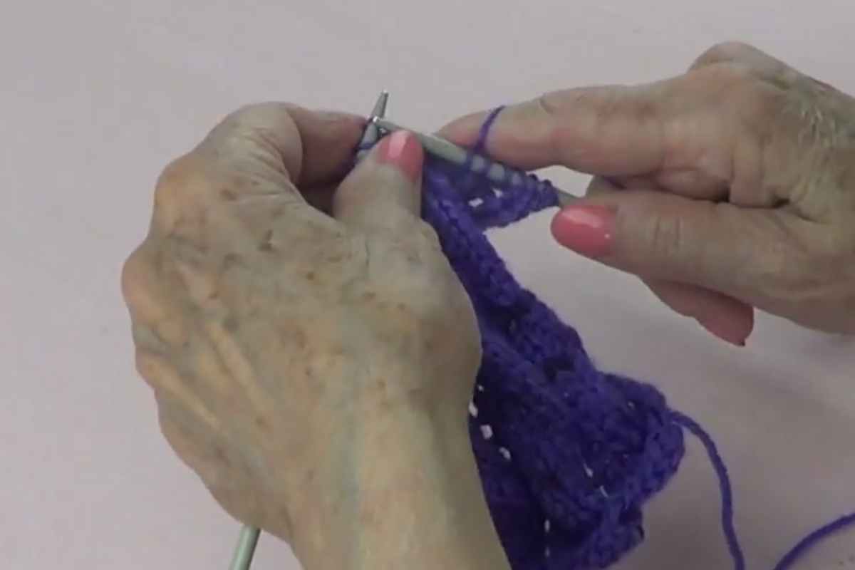 How to Knit the Beautiful Overlapping Waves Lace Stitch