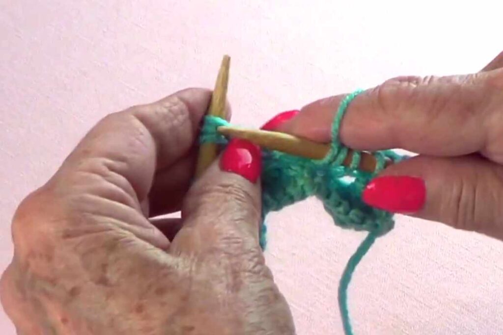 Knit the Flower Cluster Stitch: A Delicate Lace Pattern for Spring