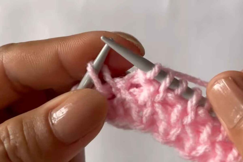 How to Knit a Gorgeous Stitch for Elegant Ladies’ Sweaters