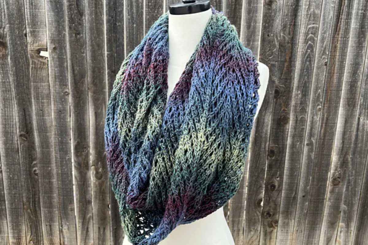 9 Knitting Scarf Tutorials: Easy, Chic, Warm