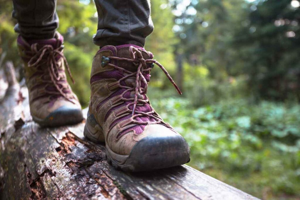 How Do You Choose the Right Hiking Boots? - Urbaki Outdoor