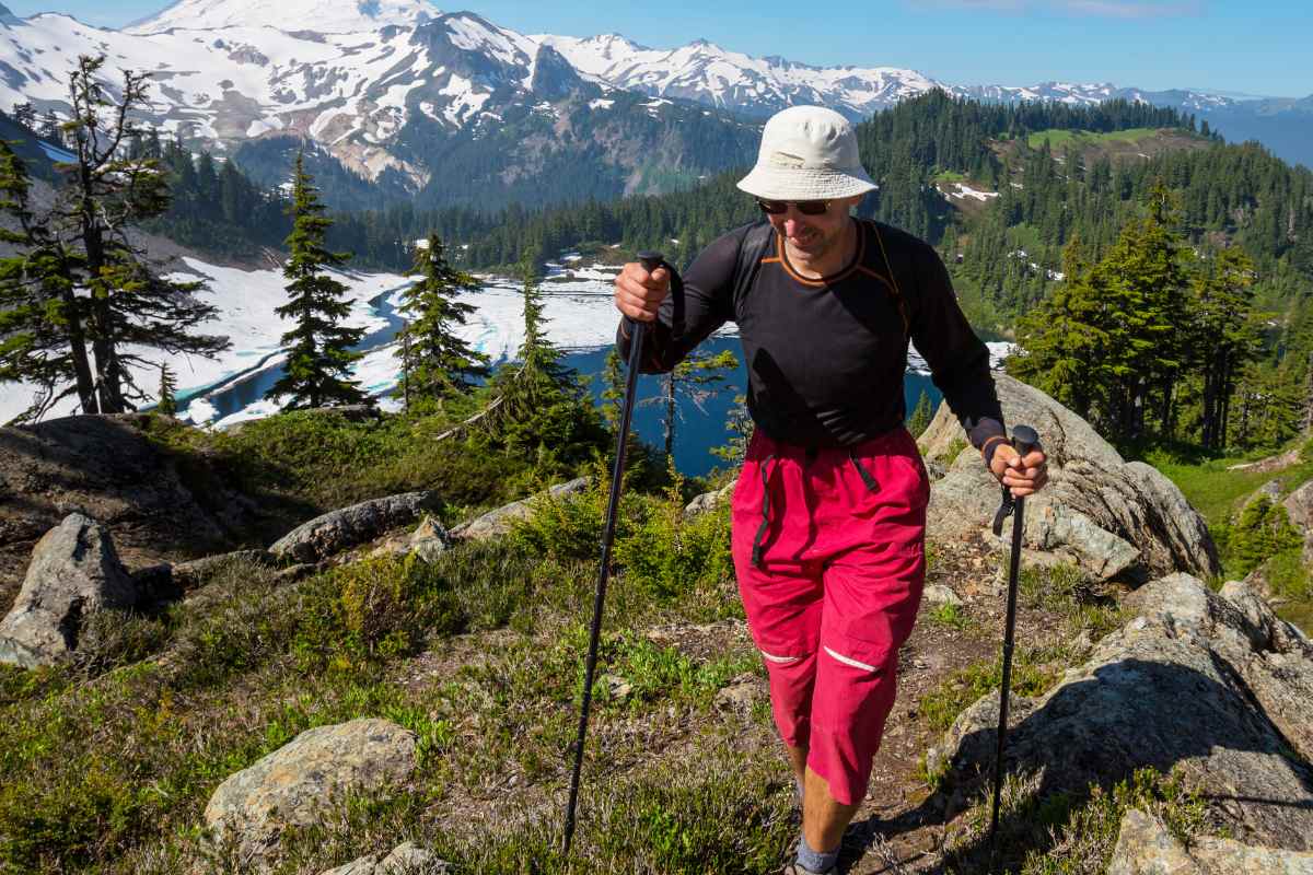 How Can You Stay Safe While Hiking in Remote Areas? - Urbaki Outdoor