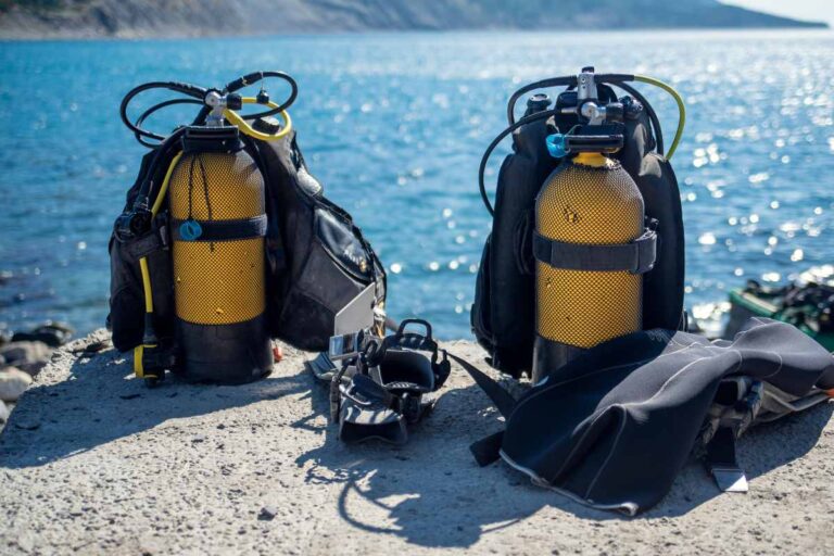 How to Scuba Dive Safely: Essential Tips - Urbaki Outdoor