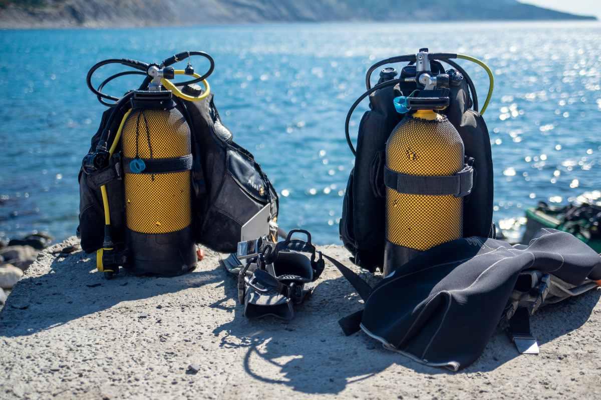How to Scuba Dive Safely: Essential Tips - Urbaki Outdoor