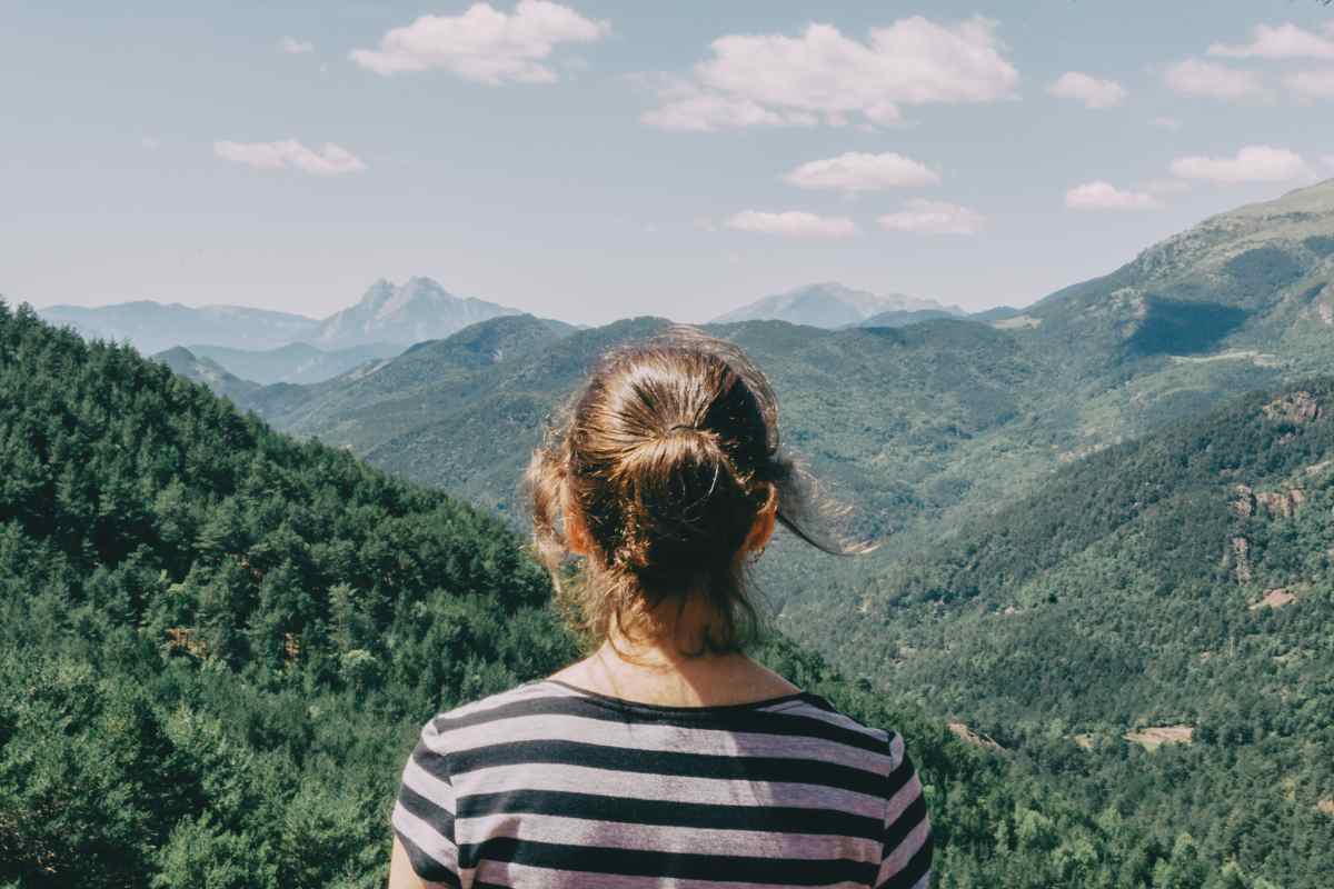 How to Use Natural Landmarks for Navigation on the Trail - Urbaki Outdoor