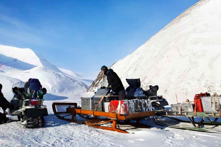How to Prepare for an Arctic Expedition - Urbaki Outdoor