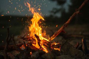 8 Survival Techniques Every Camper Should Know - Urbaki Outdoor