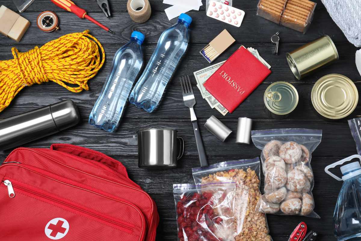 The Ultimate Survival Kit Checklist for Campers - Urbaki Outdoor