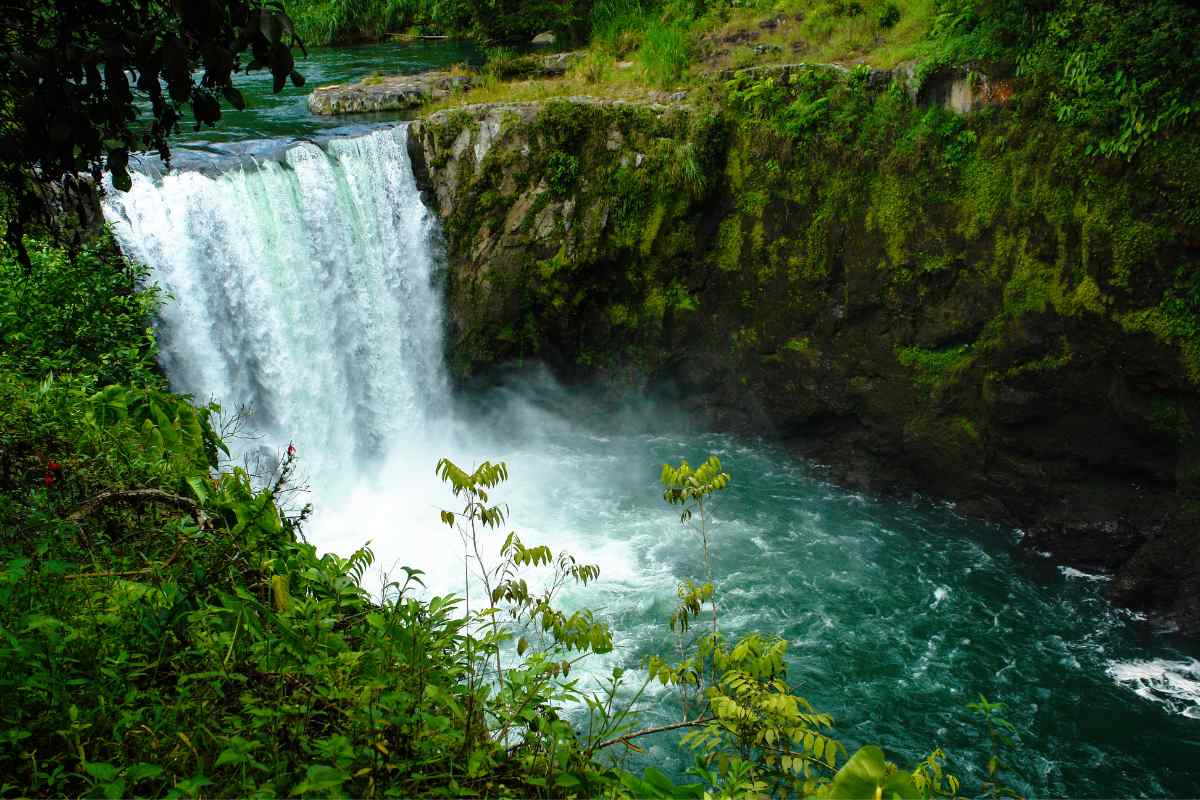 The Best Waterfalls Around the World for Cliff Jumping - Urbaki Outdoor