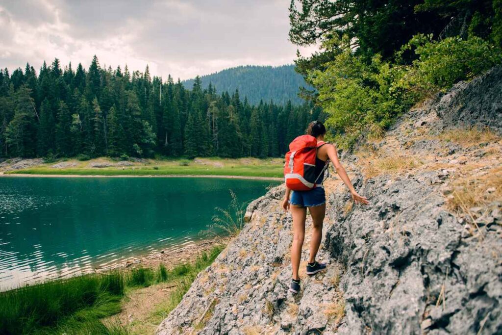 How to Avoid Common Hiking Mistakes that Beginners Make - Urbaki Outdoor