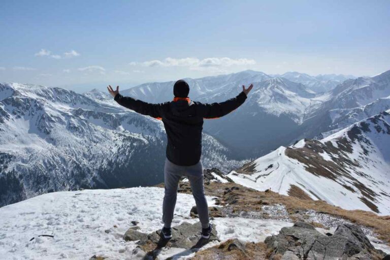 How to Hike at High Altitudes: Tips for Avoiding Altitude Sickness ...