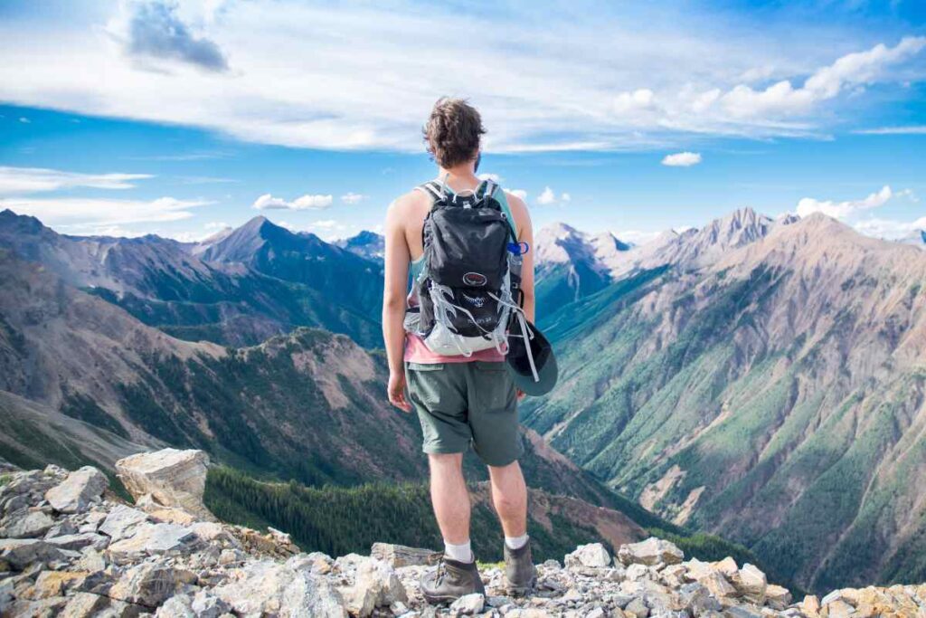 How to Hike at High Altitudes: Tips for Avoiding Altitude Sickness ...