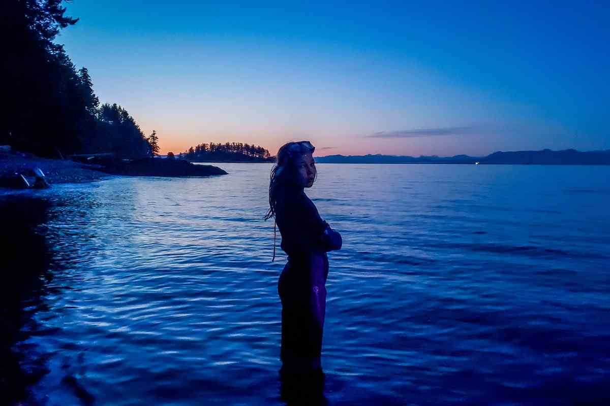 How to Prepare for a Night Dive: Safety Tips and Tricks - Urbaki Outdoor