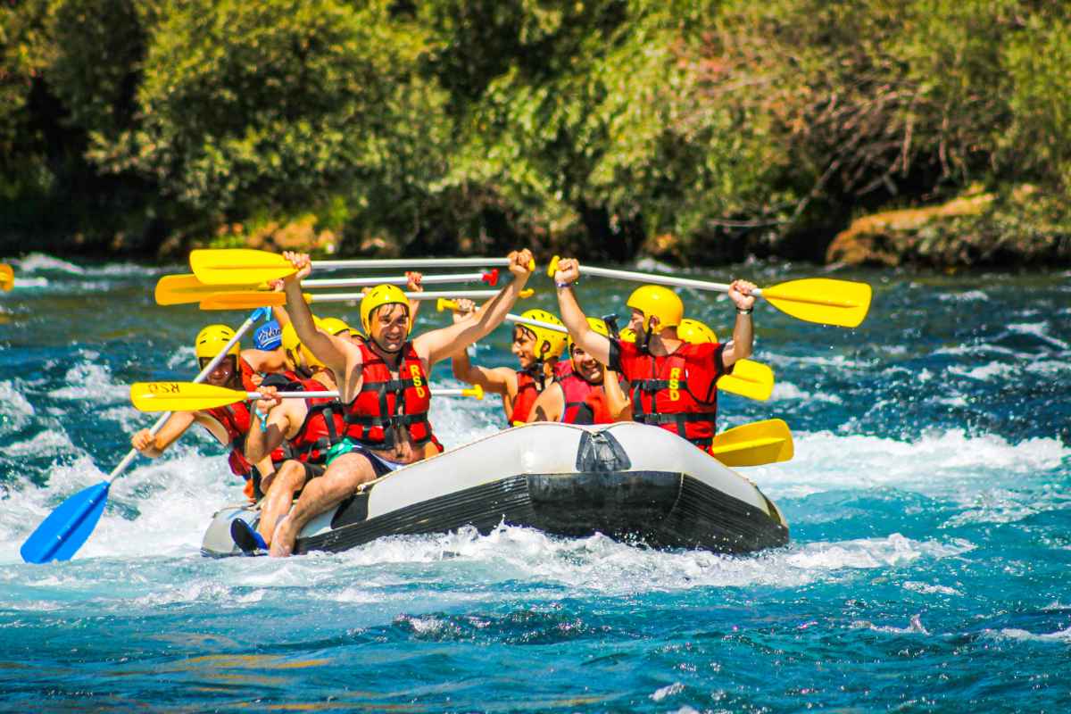 The Role of Teamwork in Adventure Sports: Why It Matters and How to ...