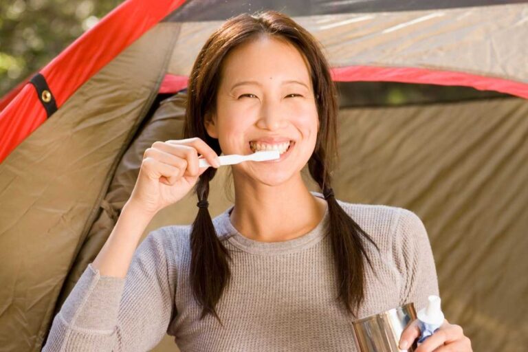 Camping Hygiene Women: Trail-Tested Solutions - Urbaki Outdoor