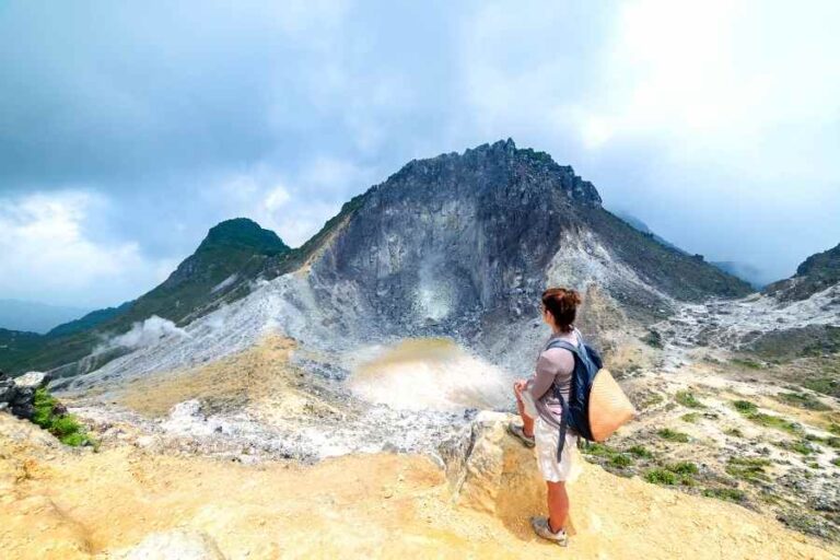 The 5 Best Places to Hike in Sumatra
