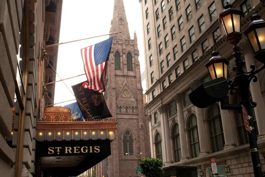 The World's Most Iconic Hotel Bars