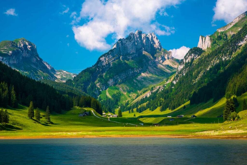 Travel Guide! Top 30 Places In The Alps