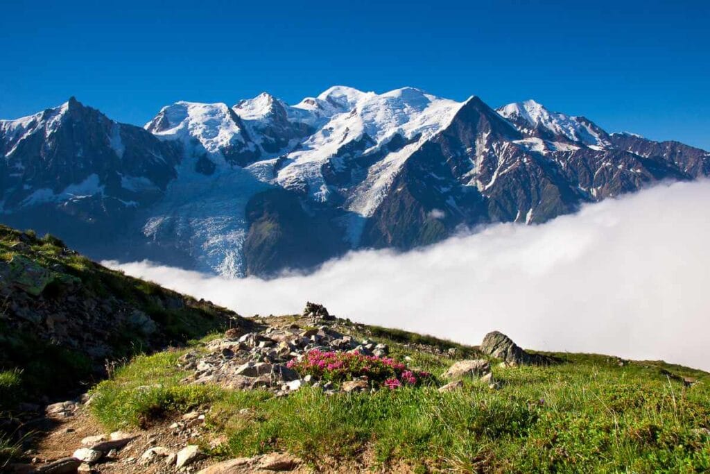 Travel Guide! Top 30 Places In The Alps
